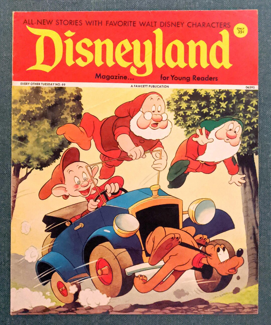Disneyland Magazine - No. 69 Snow White's Dwarves and Pluto - Etsy
