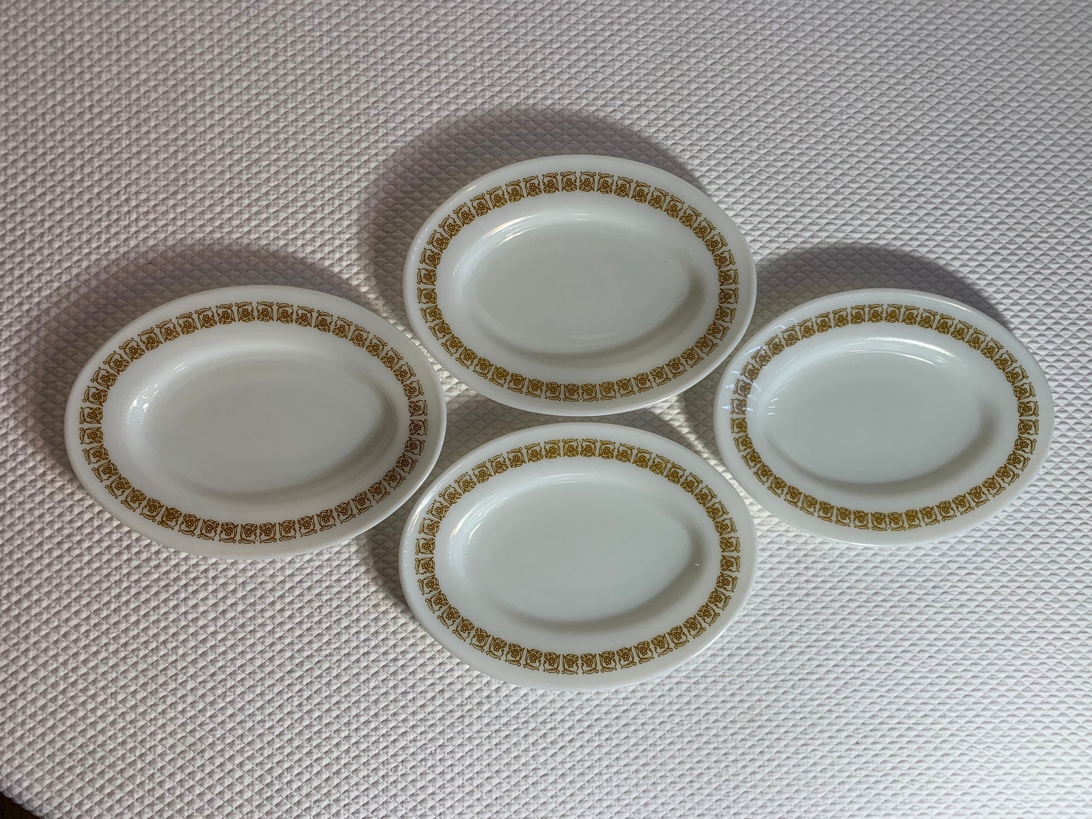 Set 4 Vintage Pyrex Tiburon Restaurant Ware Oval Milk Glass Plates - Etsy