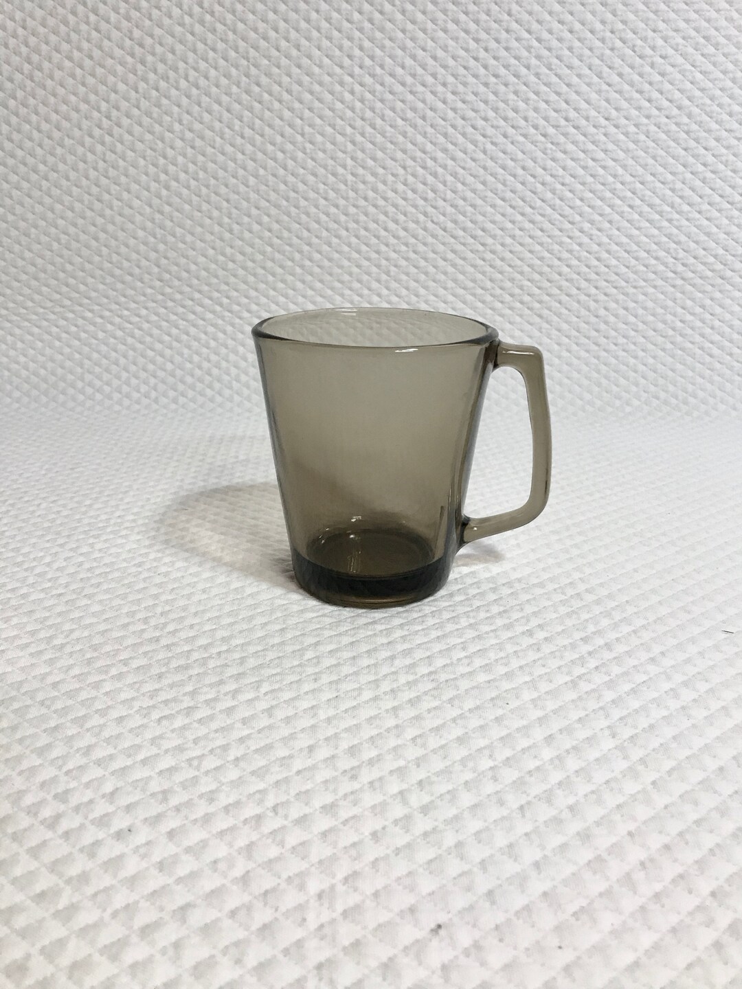 Set of 2 Vintage Pyrex Mugs in Smoke Clear Glass. - Etsy