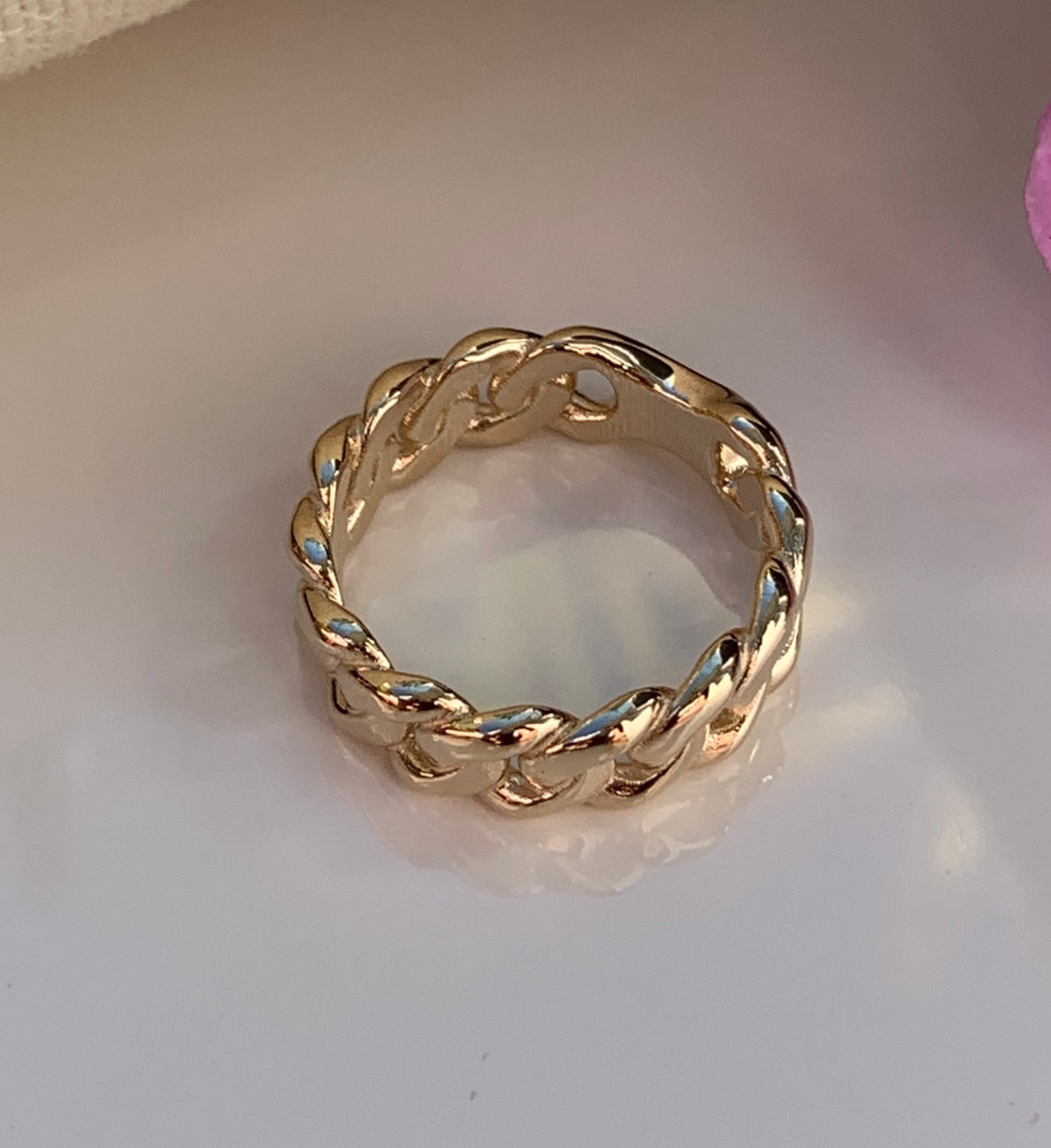 Curb link chain design ring in 14k Yellow Gold | Etsy