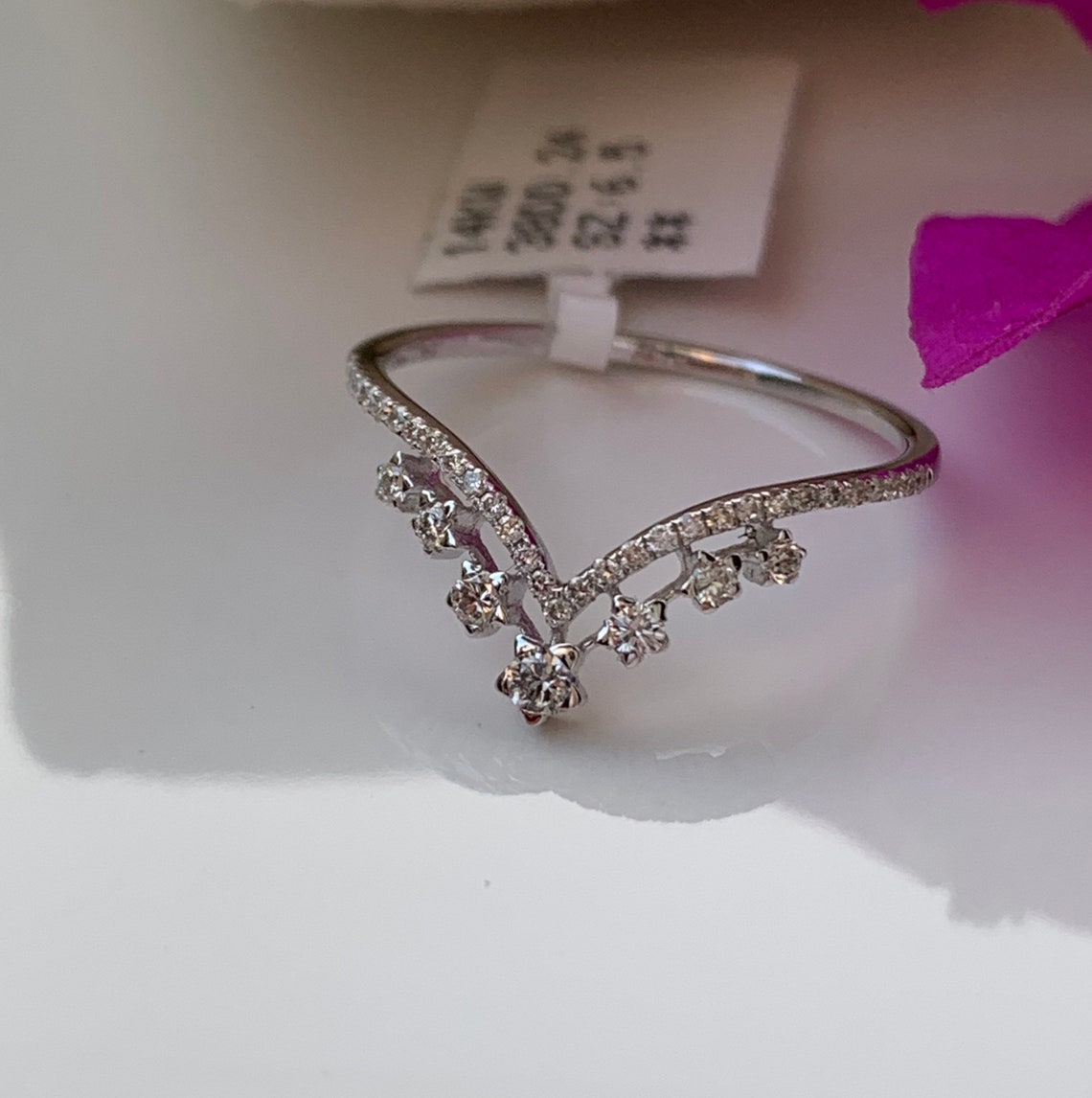 V-shape Diamond Band Ring in 14k White Gold - Etsy