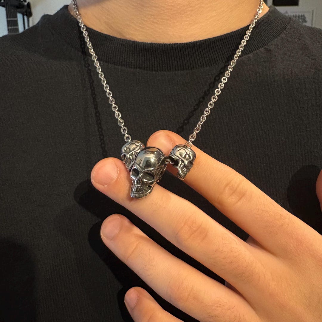 Skull Pile Beaded Chain, Fidget Necklace, Silver Skulls Pendant ...