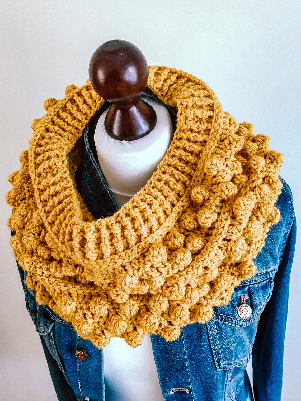 Renaissance Crochet Cowl PATTERN / Crochet Pattern / Bobble Cowl ...