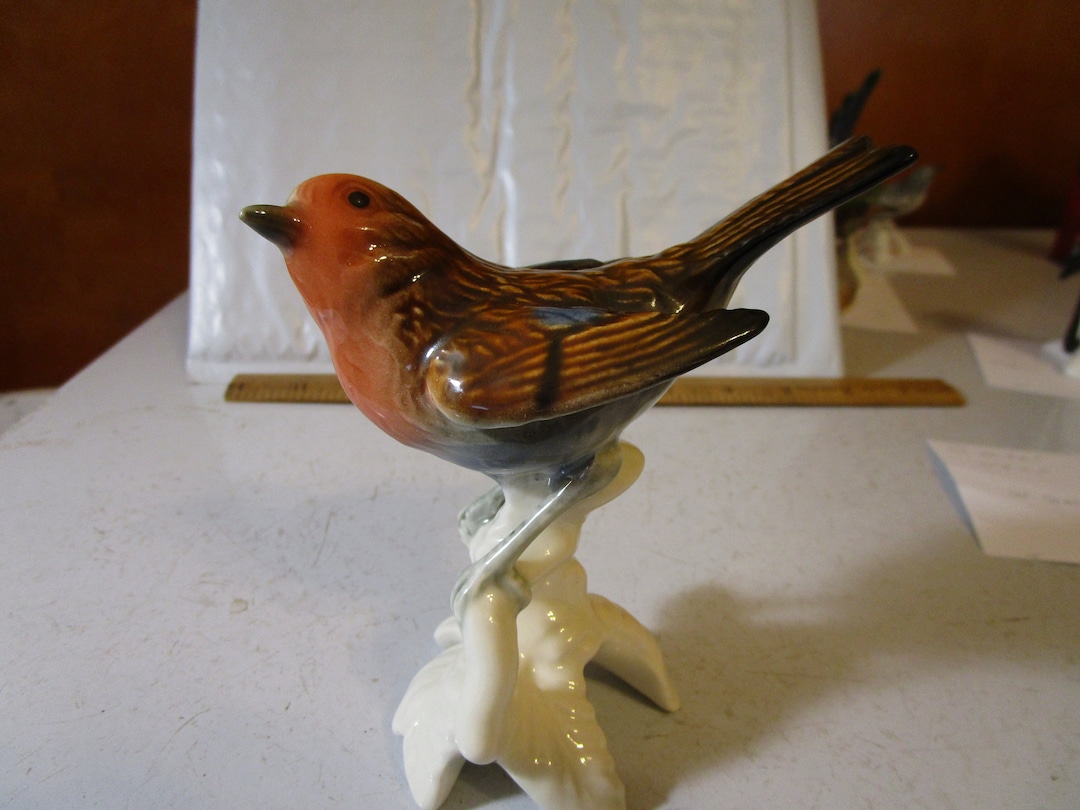 Goebel W. Germany Robin Looking up Bird Figurine 4225, TMK-6, 1979-90 ...