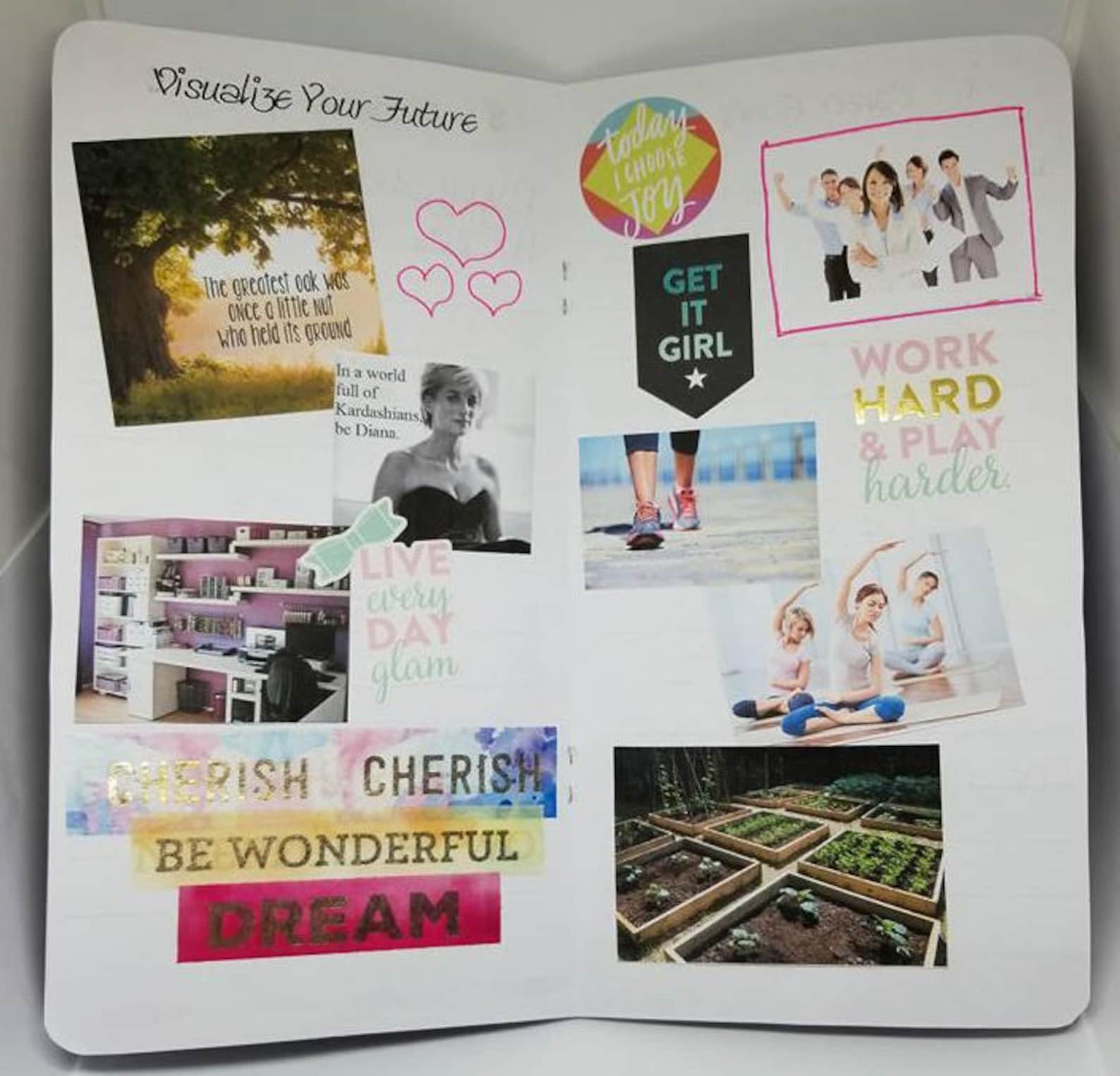PRINTABLE 2023 A Year Full of Goals Insert With Vision Board - Etsy UK