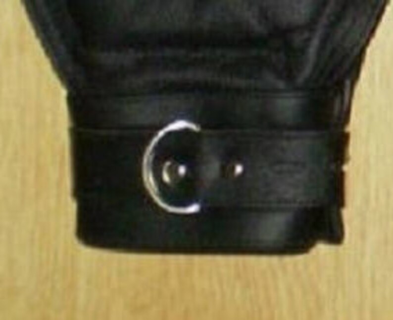 MATURE Bondage Mitts Locking Leather Mitts Bondage Wrist - Etsy