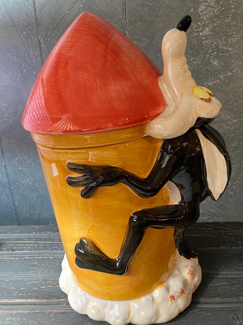 Wile E. Coyote Cookie Jar Looney Tunes - Etsy