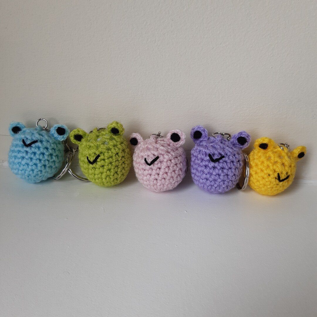 Handmade Amigurumi Crochet Mini Frog Keyrings in Green Pink - Etsy