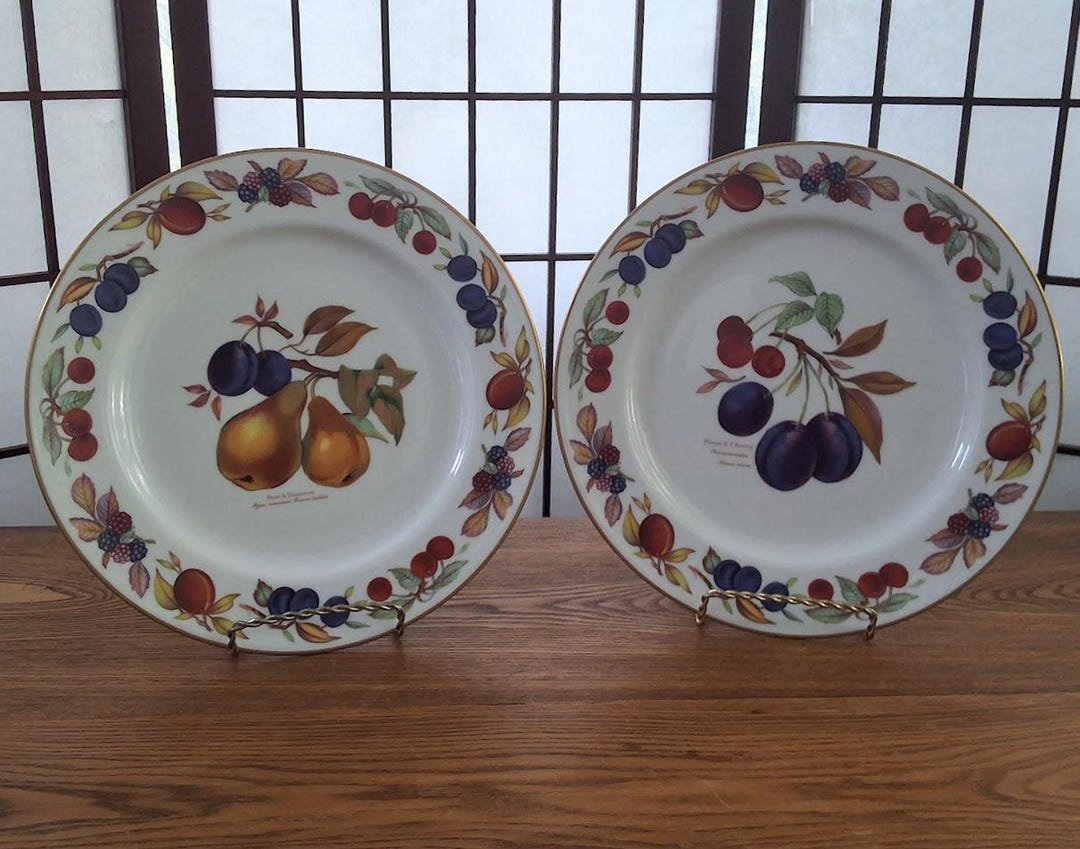 Vintage Made in England Royal Worcester ''evesham Godl'' Two (2) 10.25 ...