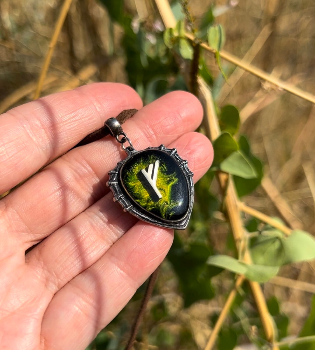 Fehu Rune/ Spider - Bilateral Pendant Amulet. Rune Fehu - "cow"; Money ...