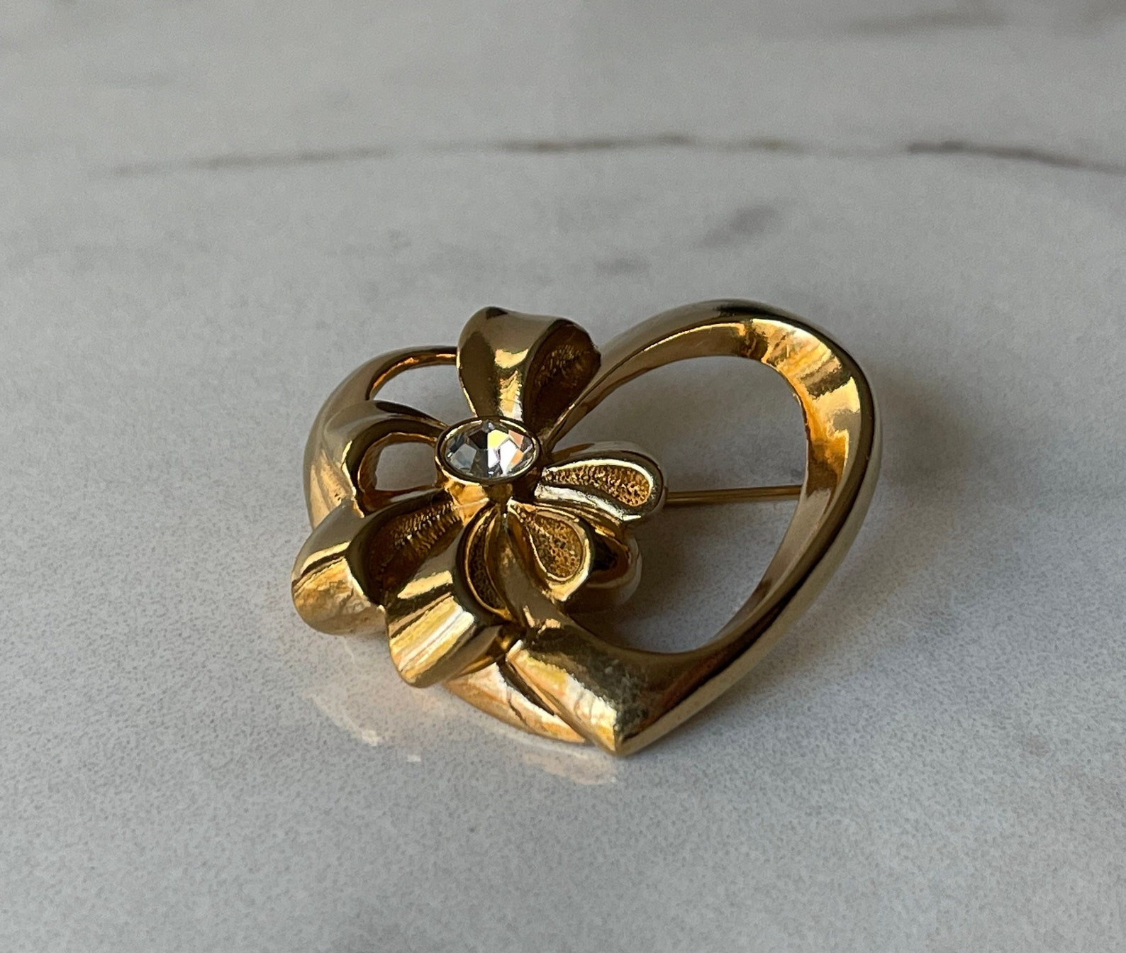 Vintage Avon Gold Tone Ribbon Heart and Rhinestone Brooch Pin - Etsy
