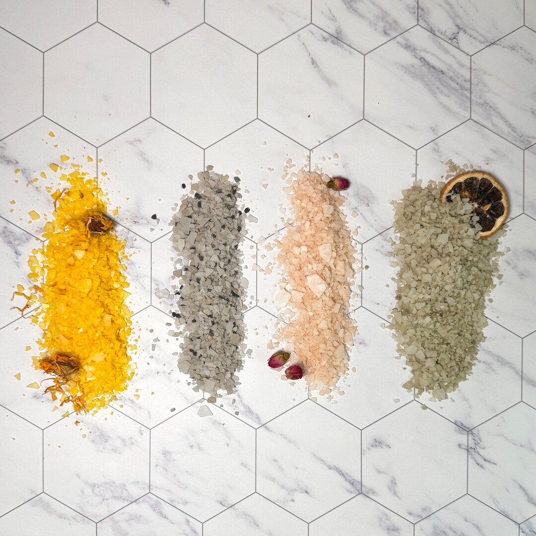 Magnesium Bath Salt With Essential Oils, Turmeric Powder, Bentonite ...