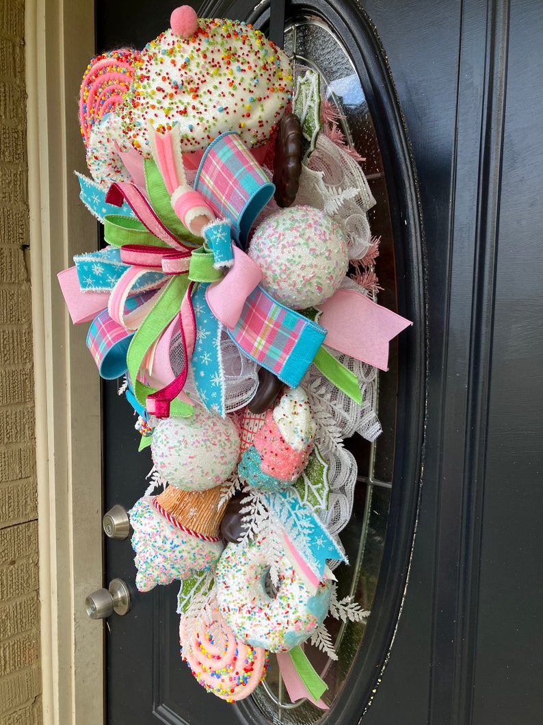 Candy Swag, Sweet Christmas Wreath, Cupcake and Donut Decor, Candy ...