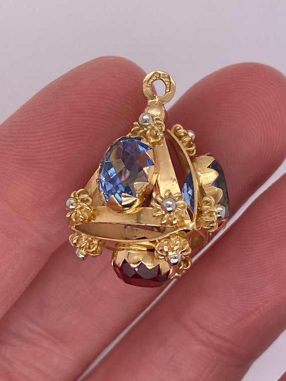 Vintage 18k yellow gold capsule amulet charm pendant - Gem