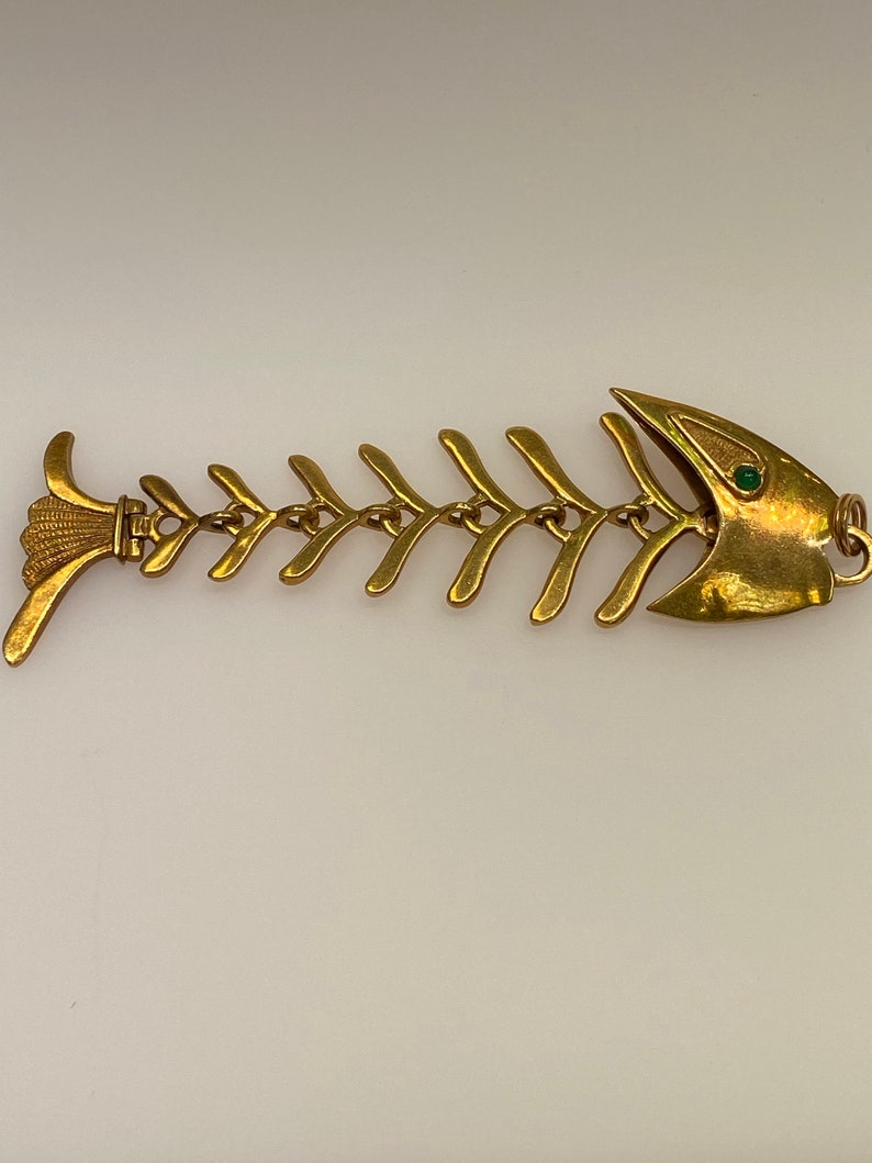 Vintage 18k Yellow Gold Fish Bones With Green Cabuchon Gemstone Eyes ...