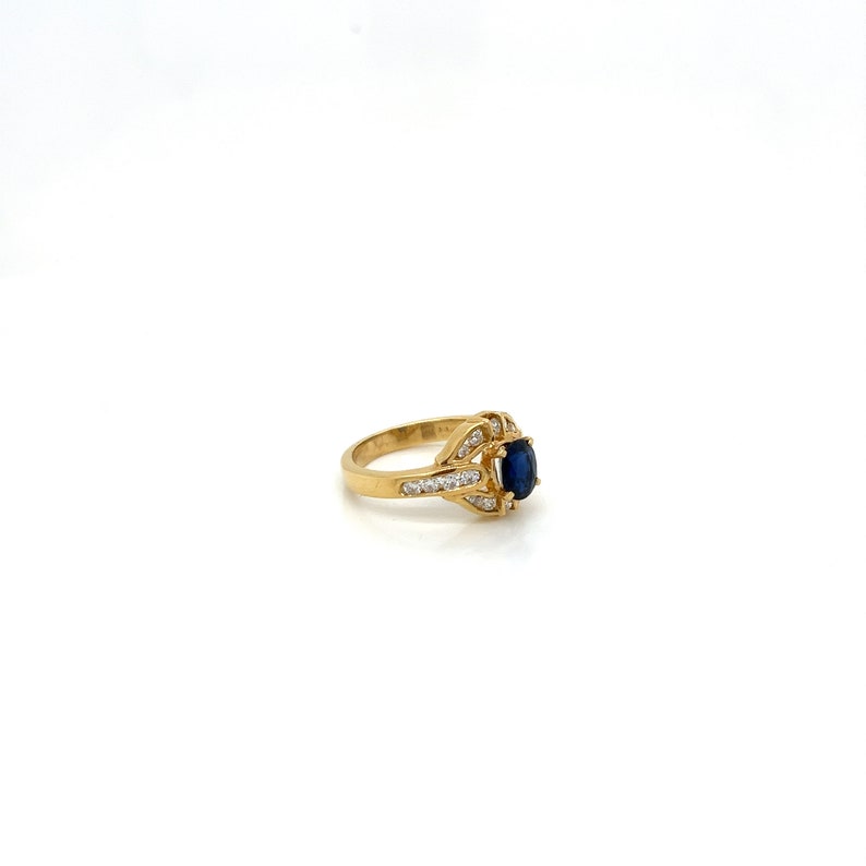 Anillo vintage de oro amarillo de 18 quilates con zafiro y diamantes ...