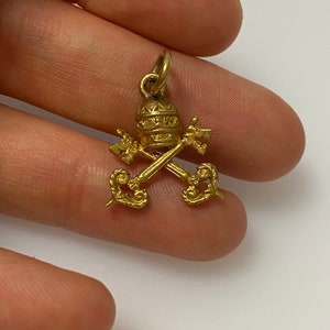 Vintage 18k Yellow Gold Key Cross, Cross of Keys Charm - Etsy