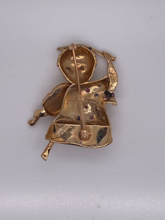 Vintage 14k yellow gold violinist boy pin with rubies… - Gem