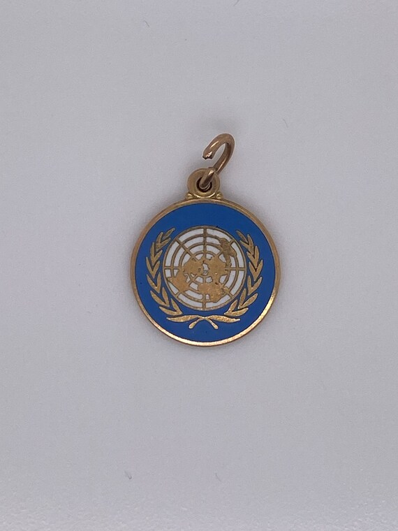 Vintage 14k Yellow Gold Blue Enamel United Nations Em… - Gem