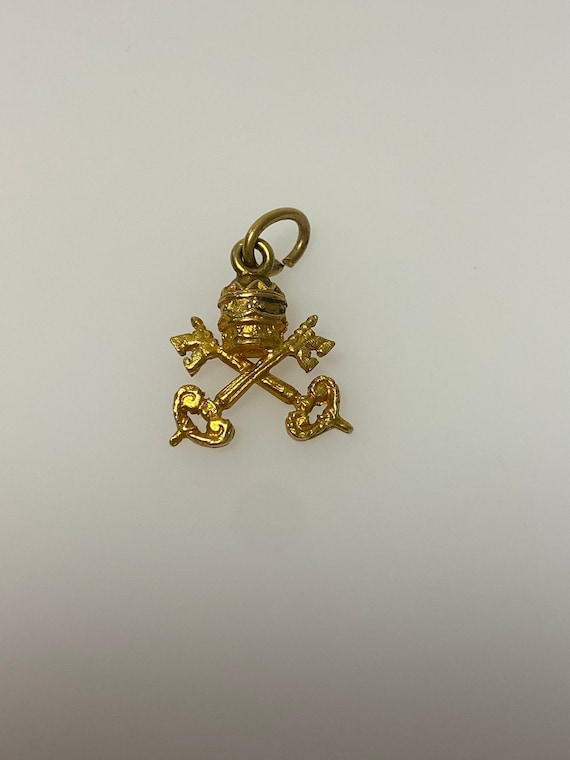 Vintage 18k yellow gold key cross, cross of keys charm - Gem