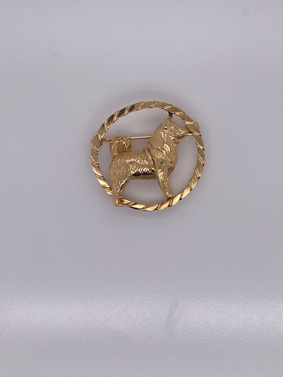 vintage dog pin 14k - Gem