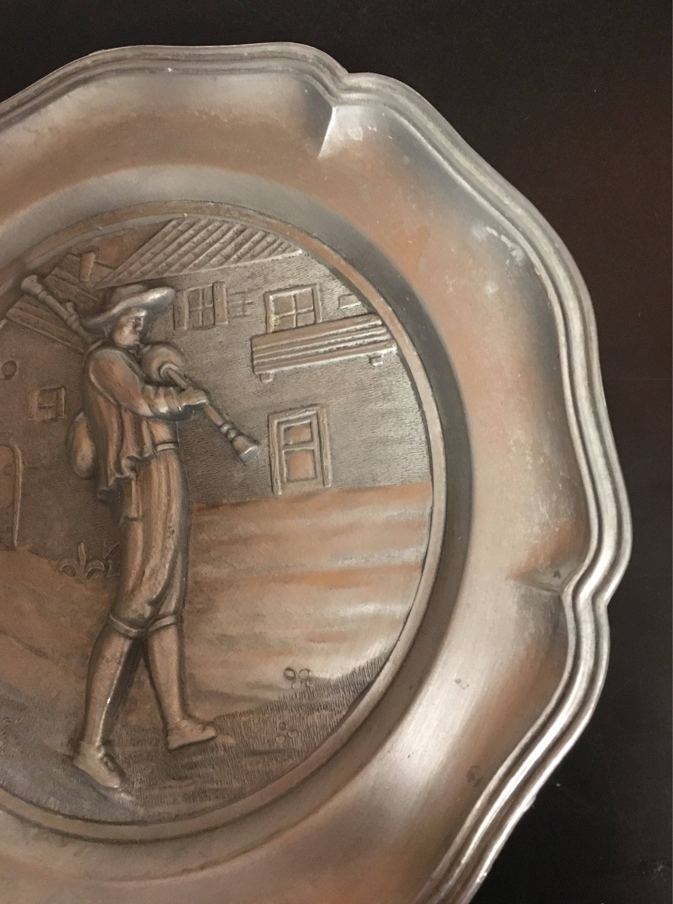 Vintage 95/100 Cast Iron 3D Plate Wall Decor - Etsy