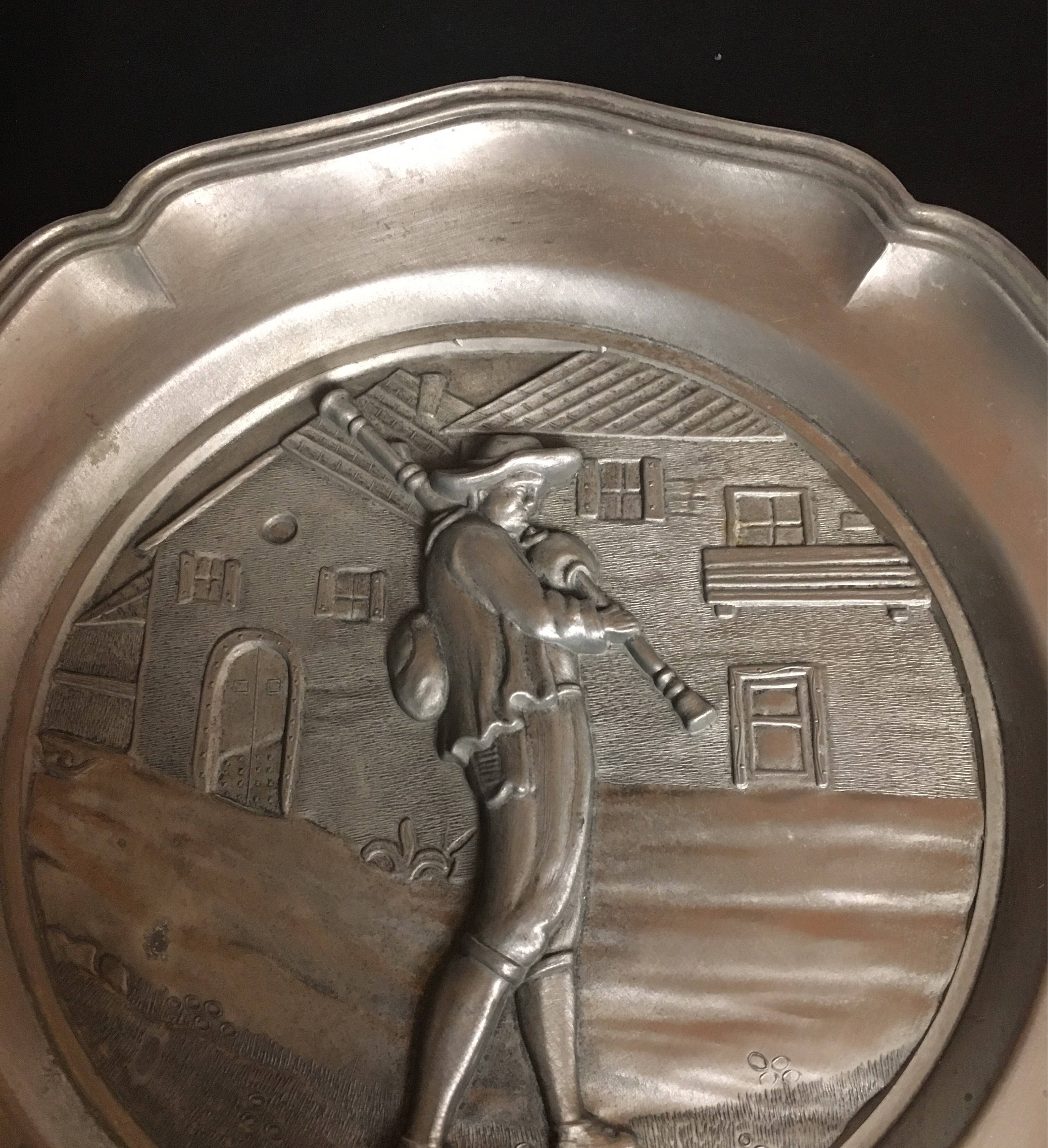 Vintage 95/100 Cast Iron 3D Plate Wall Decor - Etsy