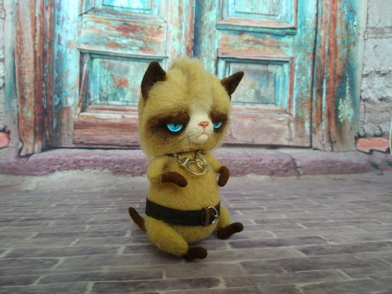 Grumpy Cat toy/ Needle felted cat/ Sad eyes/ Freedom cat/ Sad | Etsy