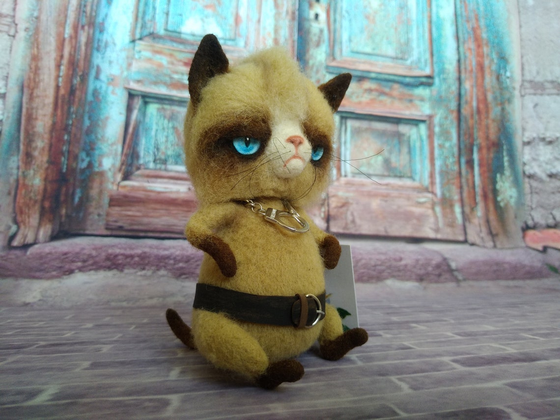Grumpy Cat toy/ Needle felted cat/ Sad eyes/ Freedom cat/ Sad | Etsy