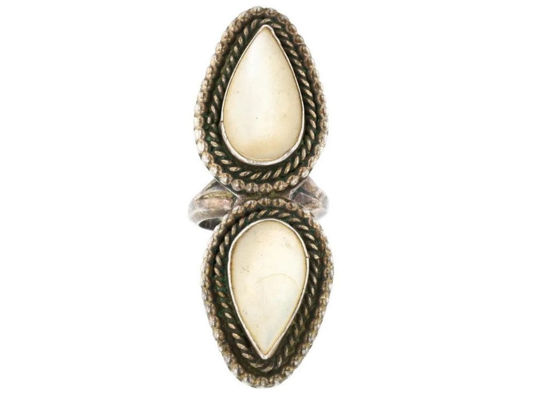 Vintage Mussel Shell Ring - Etsy