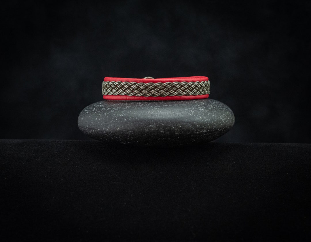URUZ // Tenntrådsarmband / Saami Bracelet / Sami Red Reindeer Leather ...