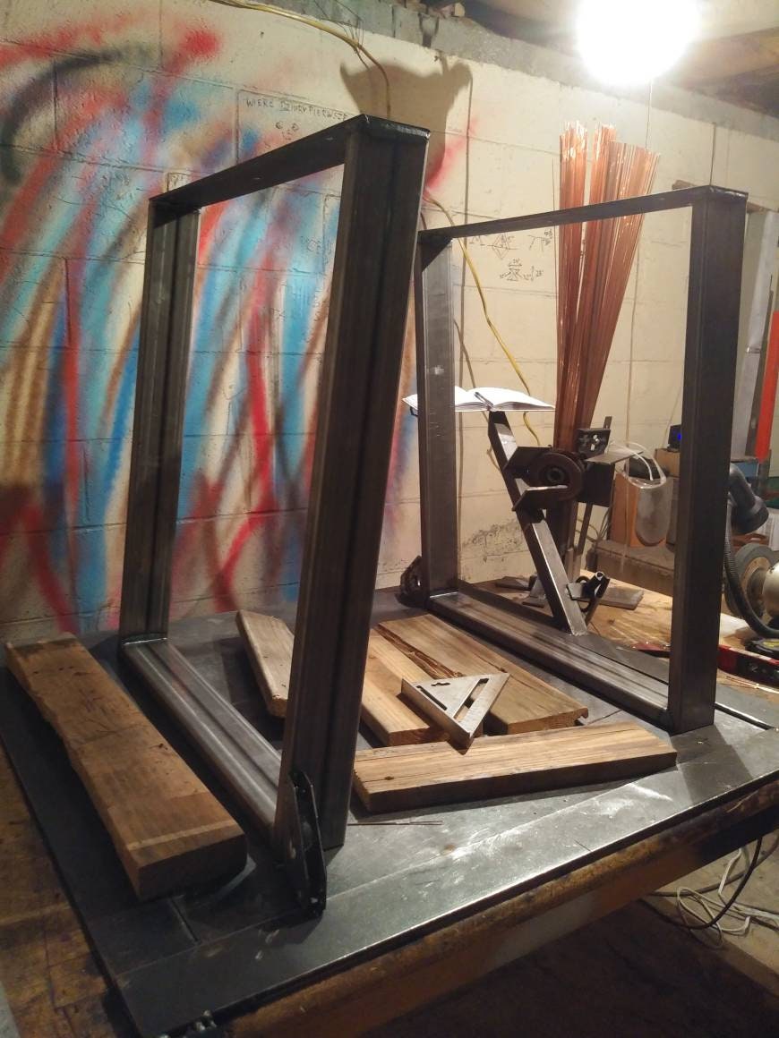 Angled table base - Industrial