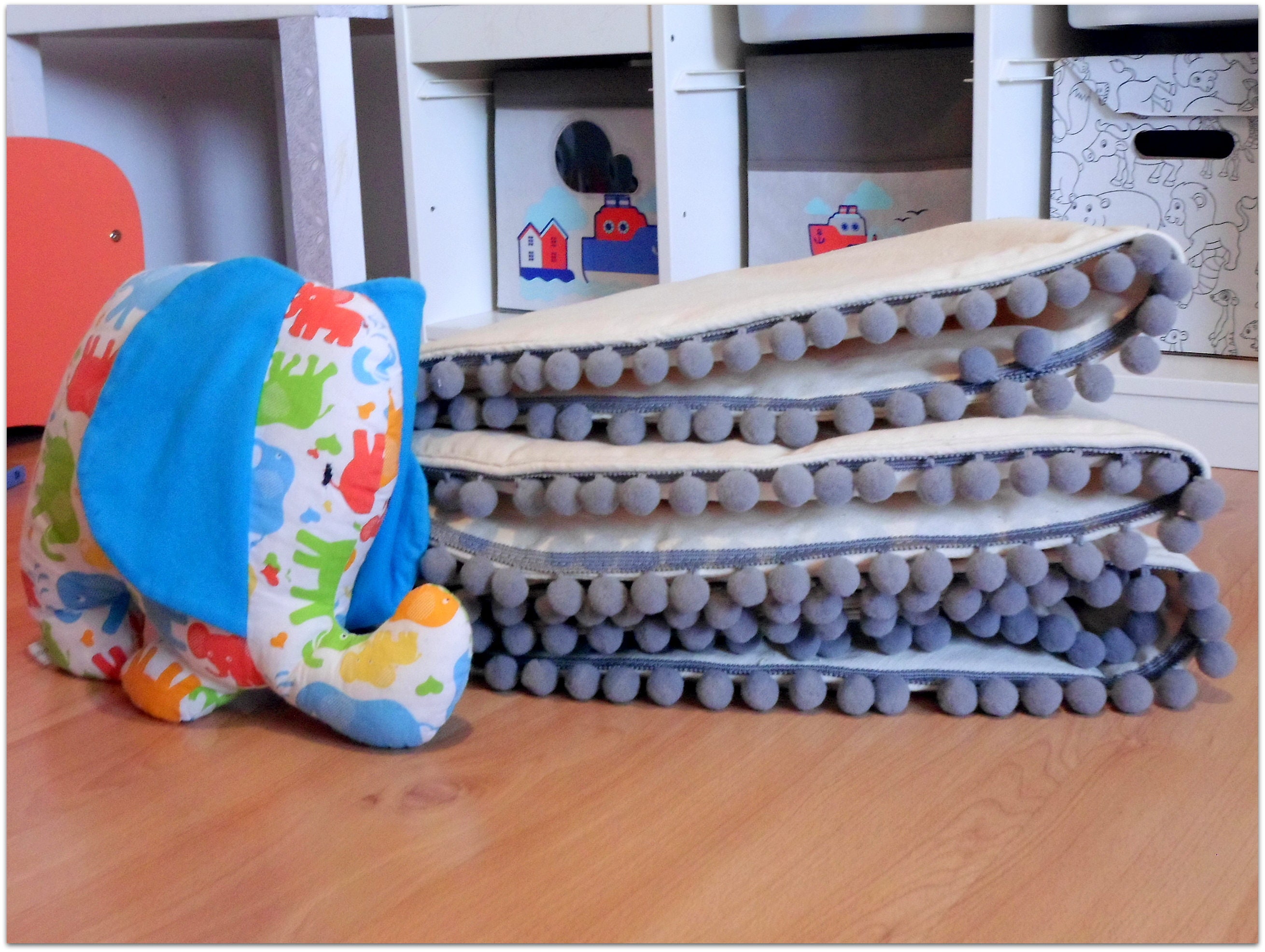 Extra Fluffy 90-150cm 3 5ft Round Playmat with Pom Pom - Etsy