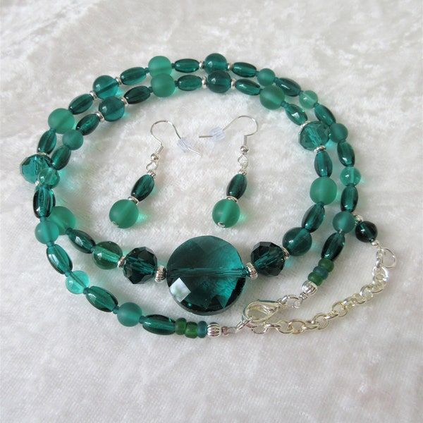 Teal Necklace - Etsy