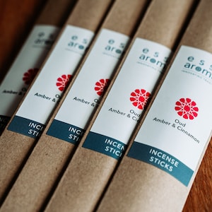 Oud/oudh Amber & Cinnamon Incense Sticks Esse Aromas 20pcs per Pkt - Etsy