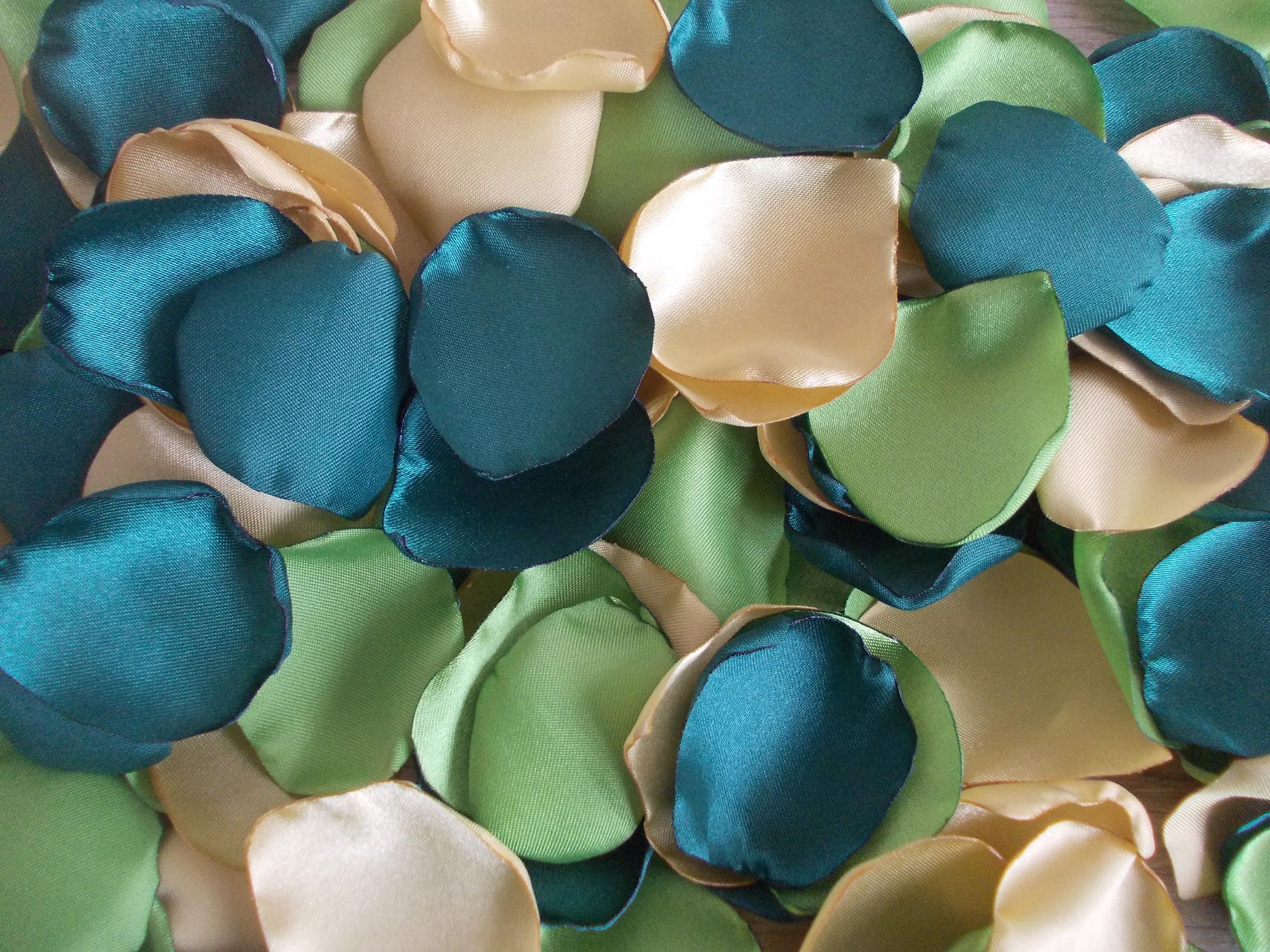 Chartreuse Green Hunter Green Gold Rose Petals Silk Wedding - Etsy