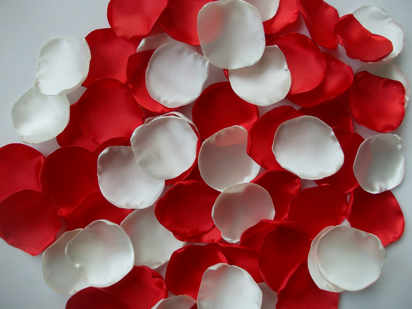 Red and White Rose Petals Wedding Flower Petals Wedding | Etsy