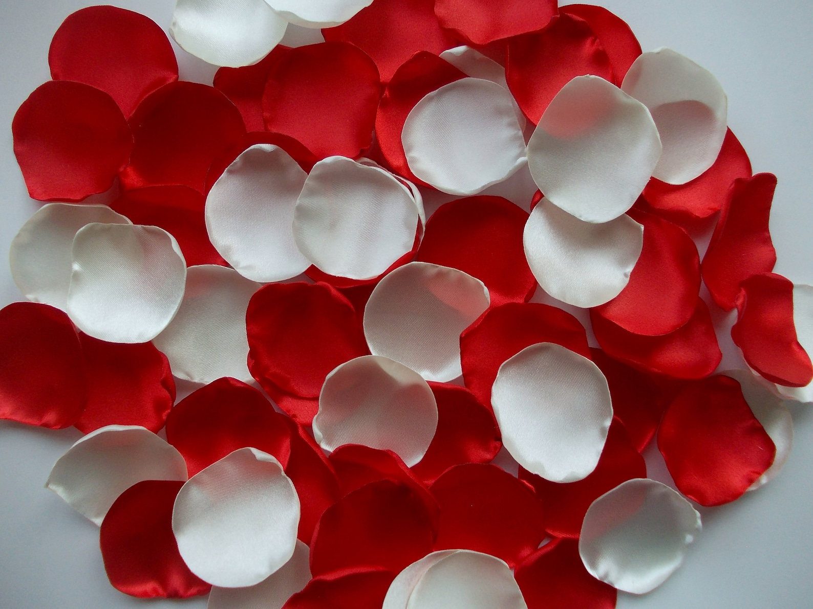 Red and White Rose Petals Wedding Flower Petals Wedding | Etsy
