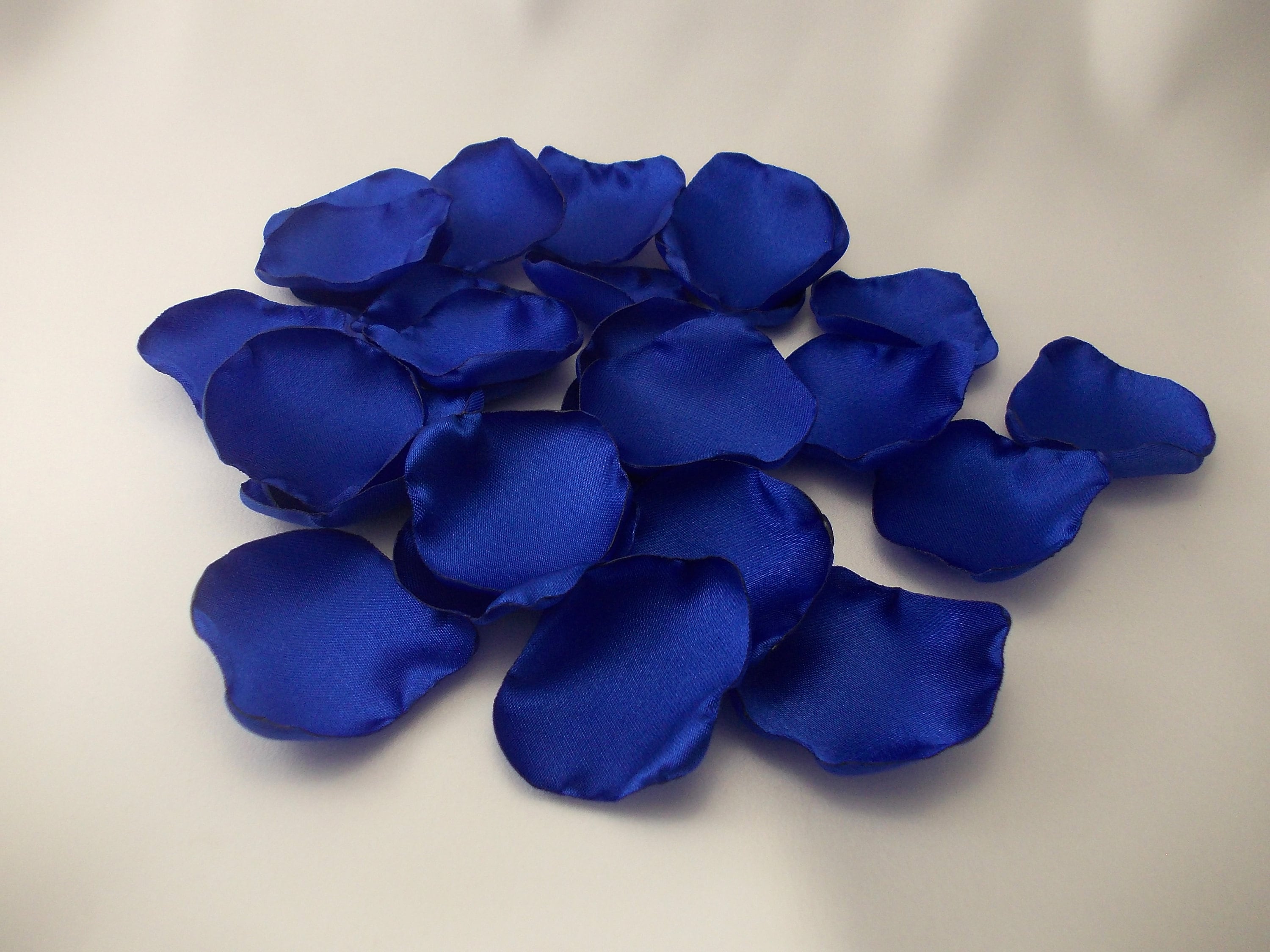 Royal Blue Satin Rose Petals Satin Wedding Petals Flower - Etsy
