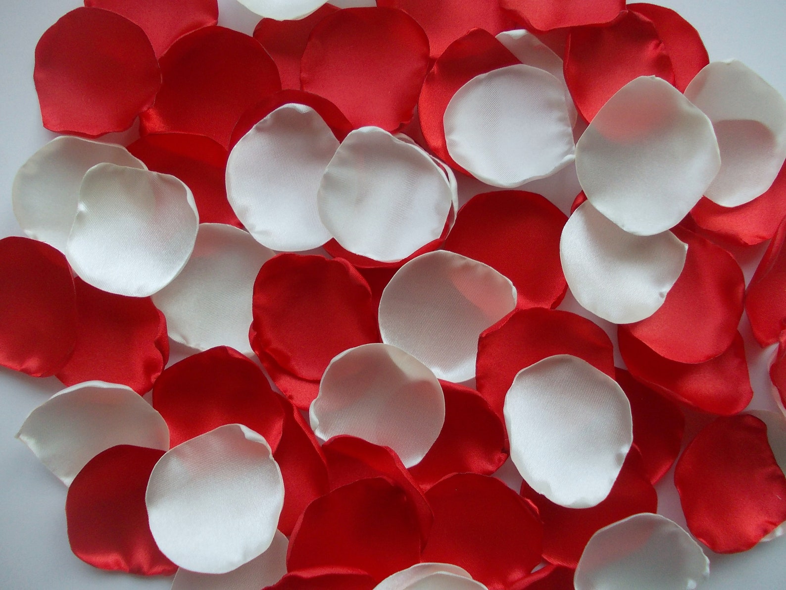 Red and White Rose Petals Wedding Flower Petals Wedding | Etsy