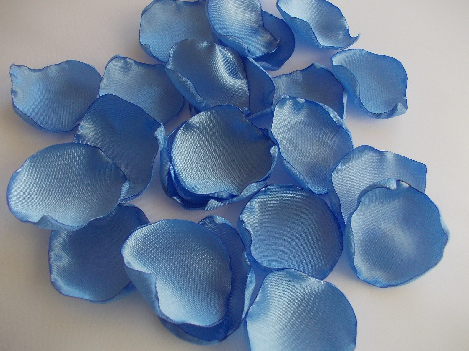 Blue Satin Rose Petals Sky Blue Wedding Petals Blue Flower - Etsy