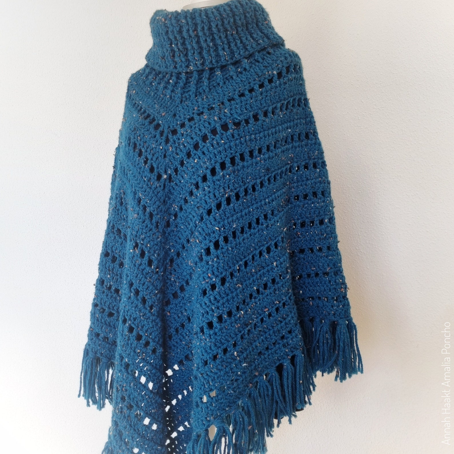 US & NL Crochet Pattern Amalia Poncho by Annah Haakt - Etsy