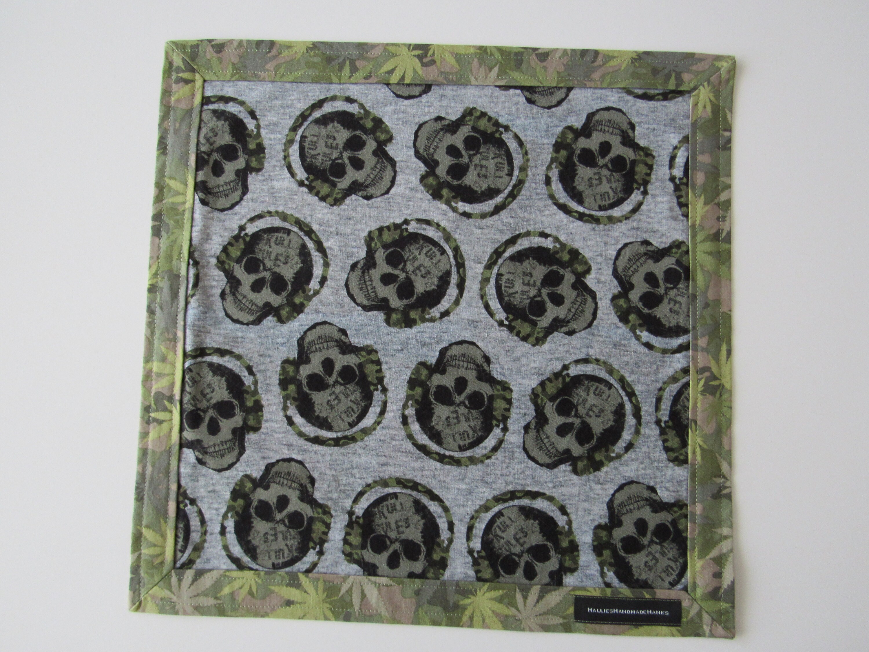 EDC Skull Hank Skulls With Camo Headphones Every Day Carry - Etsy