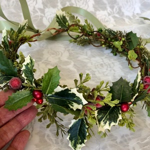 Holly Leaf Crown,winter Head Piece,holly Berries,bridal Wreath ...