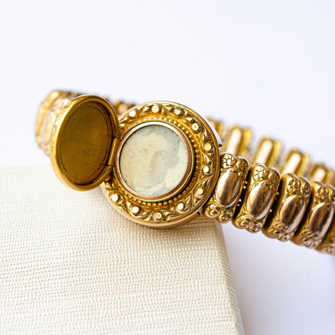 Antique Locket Bracelet Sweetheart Expansion Bracelet Small Wrist ...