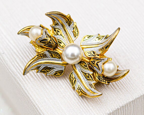 Vintage Spanish Damascene gold flower brooch Ivory pe… - Gem