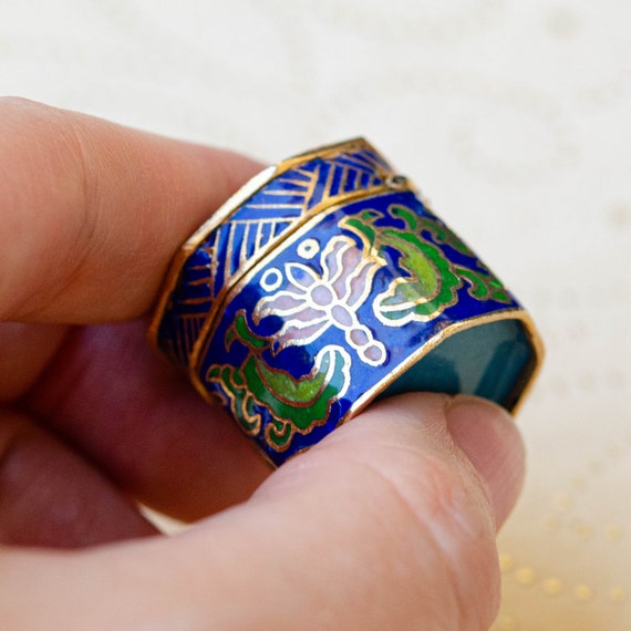 Vintage Chinese dragon pill box Gold tiny pill case P… - Gem