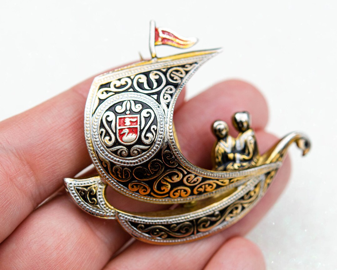 Broche bateau vintage Damascène espagnol Couple sur broche bateau ...