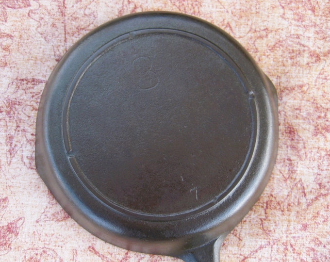 Vintage Unmarked LODGE 3 Cast Iron Skillet 6 1/4 3 Notch W/ Inset Heat ... Vintage Unmarked LODGE 3 Cast Iron Skillet 6 1/4 3 Notch W/ Inset Heat ...