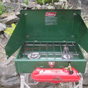 1976 COLEMAN 425E Two Burner Camp Stove W/ Hinged Grill C. 1967-1979 - Etsy
